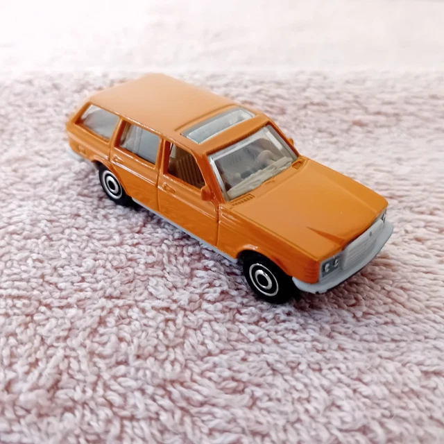 MATCHBOX 1-100 - 1980 Mercedes-Benz W123 Wagon - Orange EUR 1,78 ...