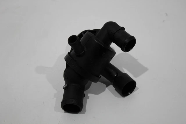VW GOLF 5K Mk6 2.0TDi Coolant Regulator Thermostat Housing Pipe ...