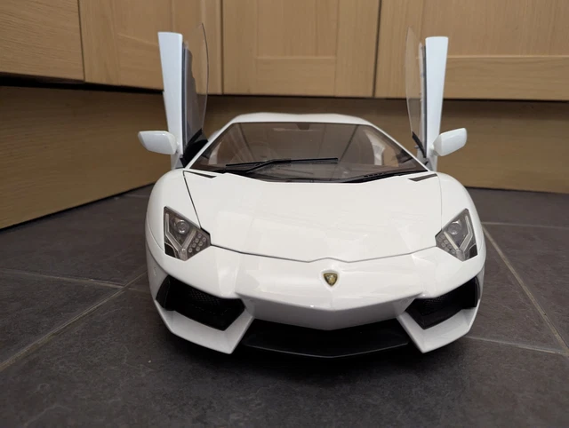 1/8 SCALE POCHER built Lamborghini Aventador Diecast Model Car White ...