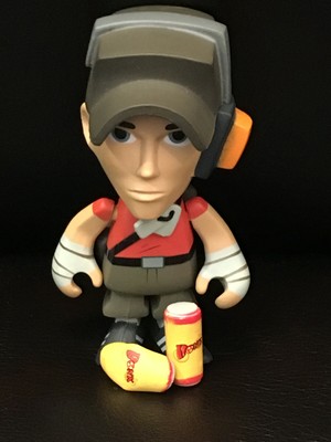 TEAM FORTRESS 2 Portable Mercs 3" Red Scout Figure with Cans £32.09 ...