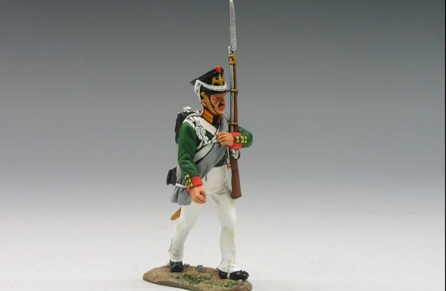 KING & COUNTRY Napoleonics NA138 Marching Rifleman. New. £44.99 ...