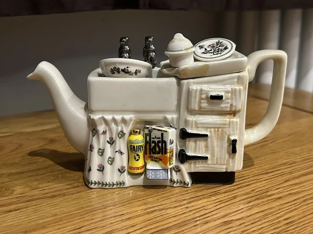 PORTMEIRION BOTANIC GARDEN Mini Teapot Figurine Kitchen Sink Made in ...