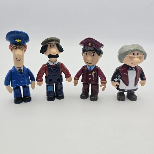 POSTMAN PAT SMALL Plastic Toy Figure - 2004 ER PLC - 4 Figures £15.00 - PicClick UK