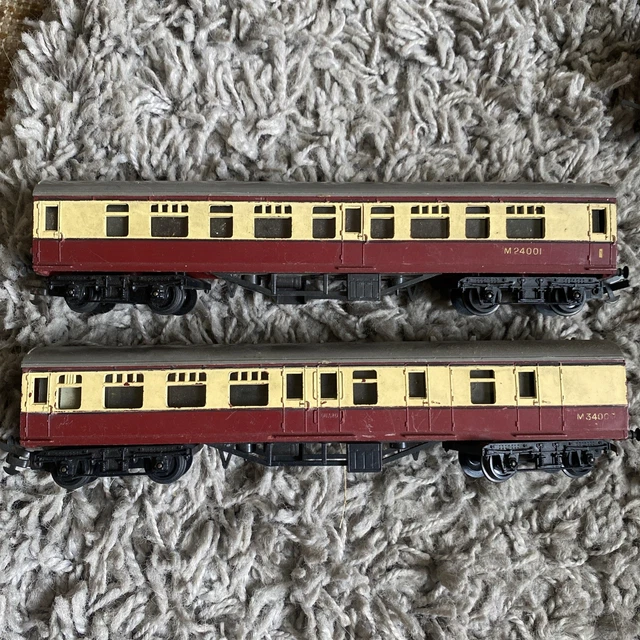TRI-ANG HORNBY R25/220 & R29/221 Motor Coach - Non Powered Train ...