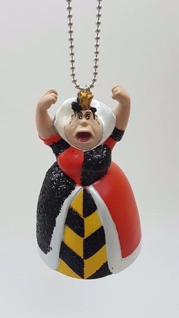 FIGURINE DISNEY ALICE In Wonderland Queen of Hearts porte-clés PVC ...