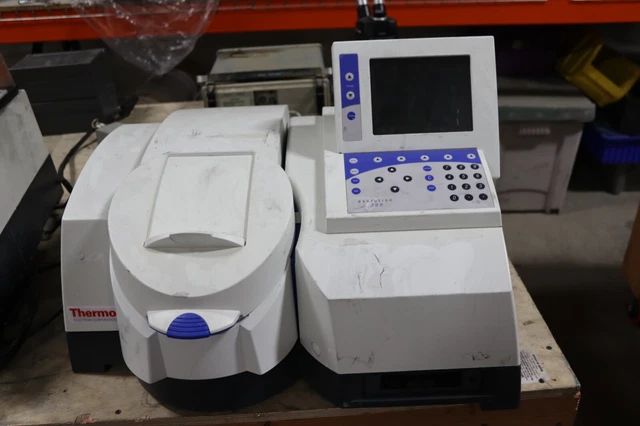 THERMO ELECTRON VISIBLE Spectrophotometer, Evolution 300 EUR 3.389,66 ...