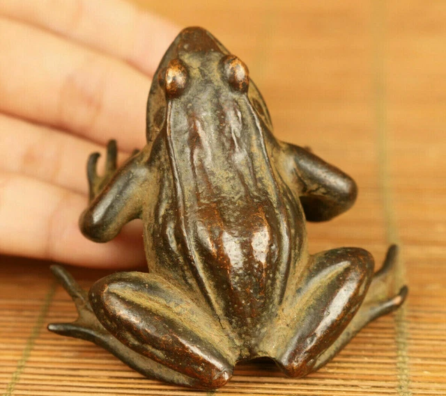 CHINESE BRONZE HAND casting fortune frog statue netsuke table ...