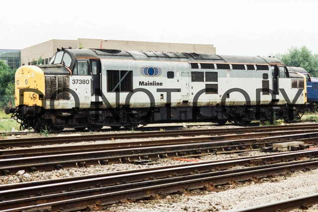 UK DIESEL TRAIN Railway Photograph Of Class 37 37380 Loco. Rm37-1116 £1 ...