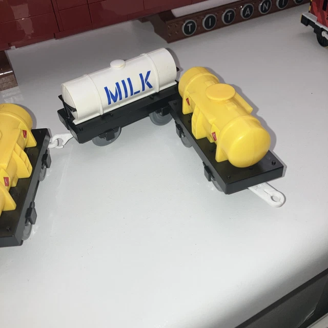 MILK FUEL TRUCK Wagons Thomas the Tank Engine Trackmaster Tomy £7.99 ...