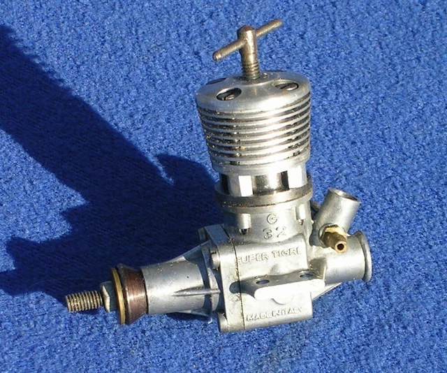 VINTAGE SUPER TIGER G32 1CC Diesel R/C Flugzeugmotor EX 1958 EUR 126,42 ...