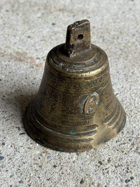 ANCIENNE CLOCHE EN Bronze Numéro 6 EUR 39,00 - PicClick FR