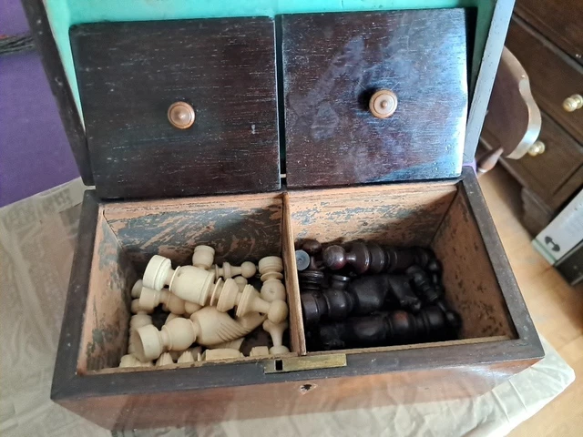 ANTIQUE CHESS SET Pieces Vintage Wooden Weighted Felted Complete & Box ...