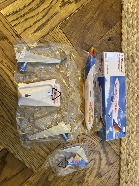 PREMIER PORTFOLIO JET2HOLIDAYS Boeing 737-800 Snap Fit Model £10.00 ...