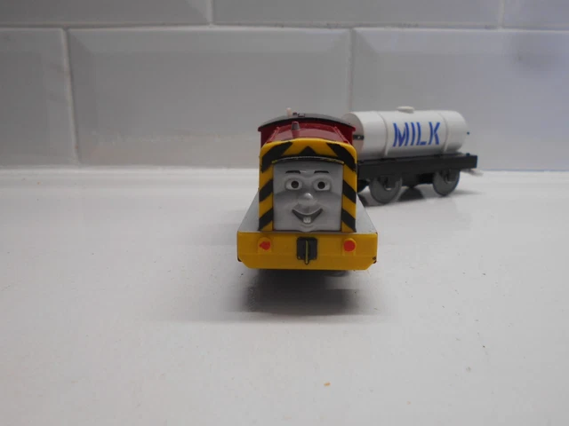 TOMY TRACKMASTER THOMAS the tank engine train salty & sodor milk £8.99 ...