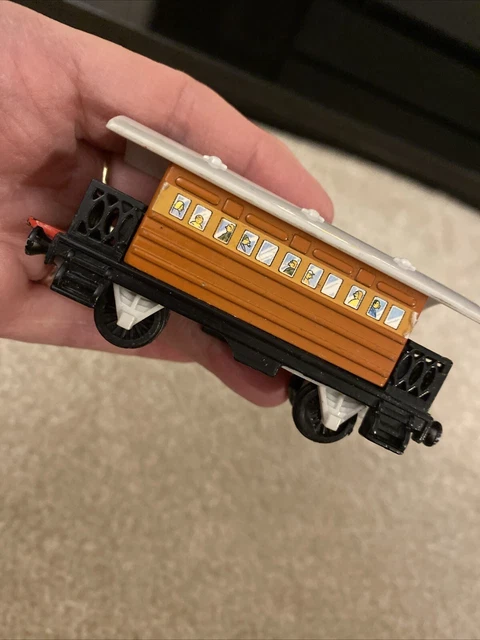 ERTL THOMAS THE Tank Engine and Friends Henrietta Die-Cast £2.99 ...