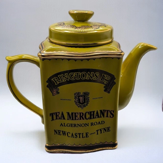 VINTAGE RINGTONS TEA Merchants Advertising Teapot and Matching Mugs £40 ...
