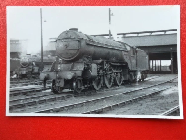 Photo Lner Class V2 Loco No 60959 At St Rollox 1960 Eur 427 Picclick It