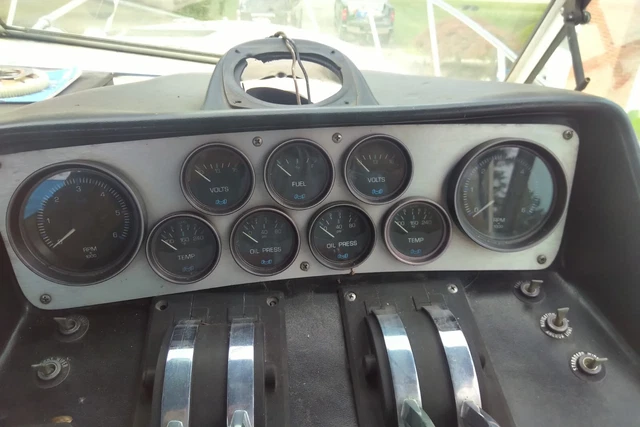 CHRIS CRAFT COMMANDER 282 Gauge Cluster Medallion Full Set For Twin ...