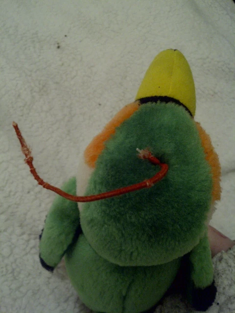 VINTAGE MULTI-COLOURED TOUCAN Soft Toy That Squeaks 5.5" Tall £4.00 ...