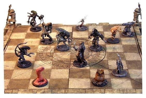 ALIEN VS PREDATOR chess set, produced by Sota Toys from 2004 £1,500.00 ...