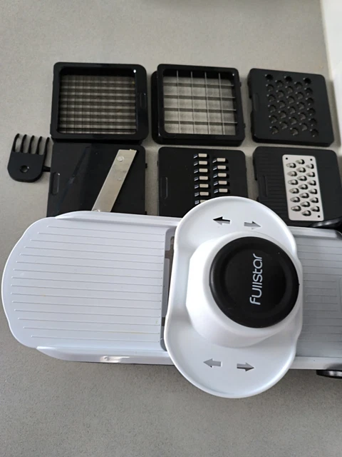 FULLSTAR VEGETABLE CHOPPER & Mandoline Slicer - Julienne Cutter Dicer ...
