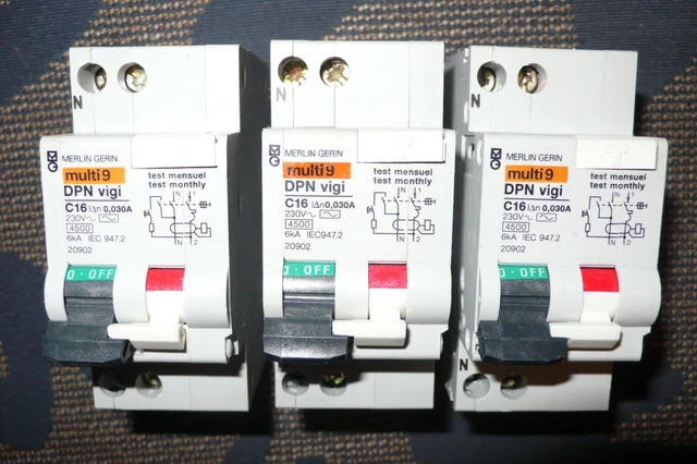 DISJONCTEUR DIFFERENTIEL 16A 30mA TYPE AC, MERLIN GERIN, DPN VIGI 16 ...