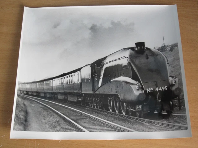 LNER A4 4495 Golden Fleece on Express Train - Large Print 12" x 10" £9. ...