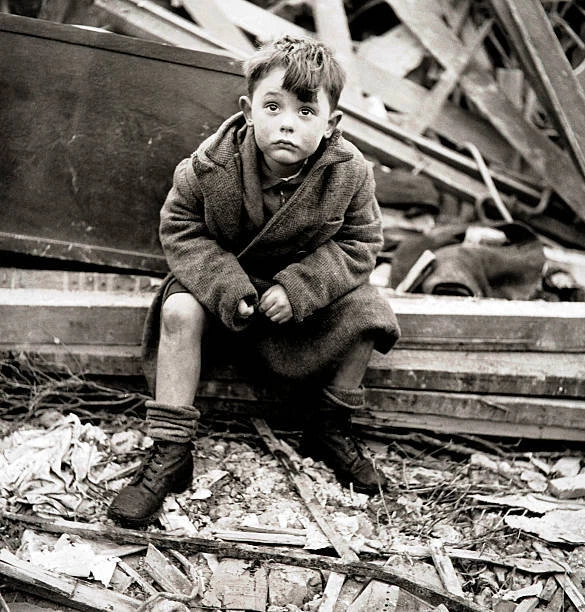 ORPHANED CHILD IN London World War Two V2 Attack 1945 Old Photo $9.00 ...