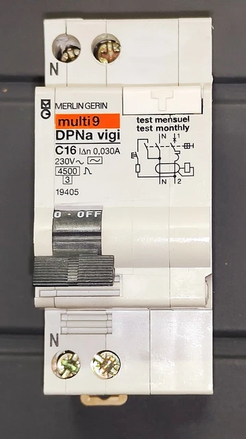 MERLIN GERIN 19405 DPNa vigi C 16 Interruttore magnetotermico con ...