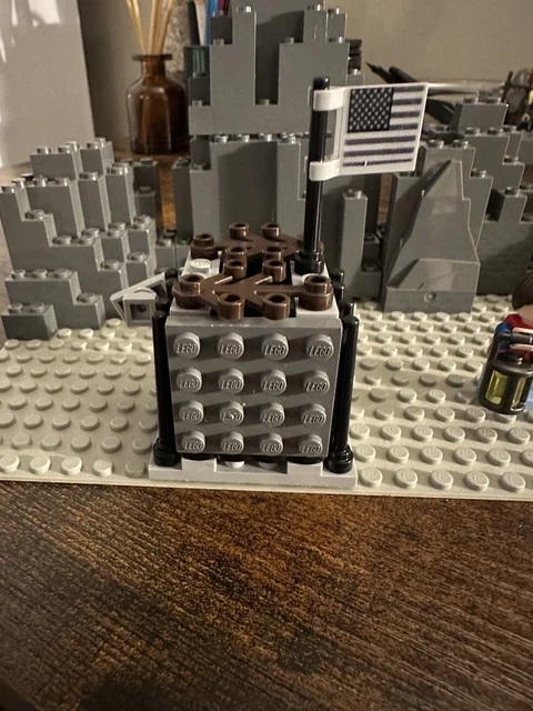 LEGO STRANGER THINGS Upside Down GWP Castle Byers 75810 UPSIDE DOWN ...