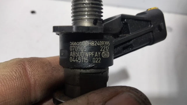 0445115022 INJECTEUR / 506550Bh82409395 / 295094 Pour Renault Megane Ii ...