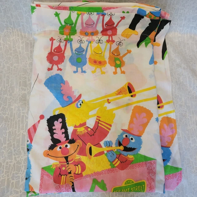 VINTAGE SESAME STREET Twin Size Flat Bed Sheet Circus Design 66 X 104