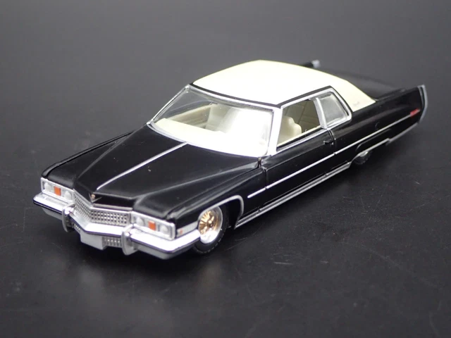 1973 CADILLAC CADDY Coupe Deville Lowrider Diorama Modèle Réduit 1:64 ...