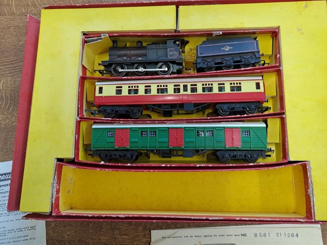 TRIANG TRAIN SET RS 61 Old Smoky £70.55 - PicClick UK