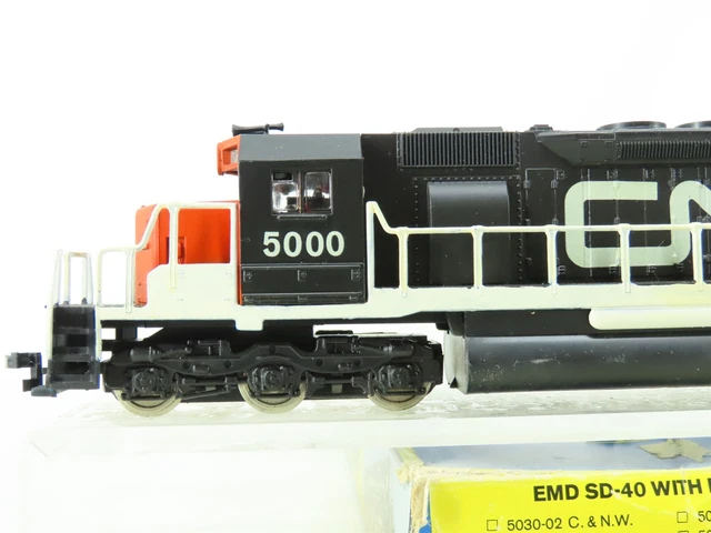 LOCOMOTIVE DIESEL NATIONALE canadienne EMD SD40 échelle HO AHM 5030 CN ...