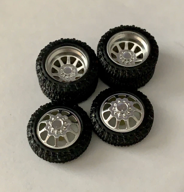 1:64 26” RAZOR Dually 3d Printed Truck Wheel And “Bogger” Tire Setup ...