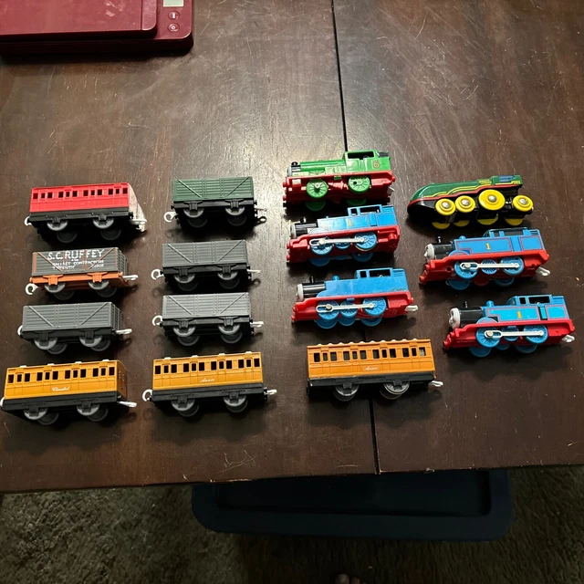 THOMAS AND FRIENDS Tomy Trackmaster Troublesome Trucks Rolling Stock ...