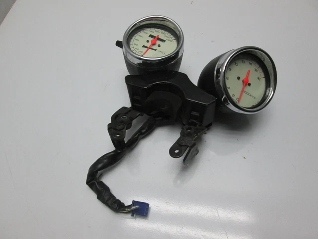 SPEEDOMETER TACHOMETER COCKPIT instruments fittings Suzuki GSF 400 ...