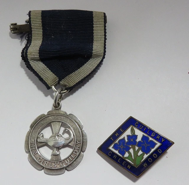 VINTAGE GIRLS GUILDRY 10 Years Service Silver Medal 1937 + Enamel Pin ...