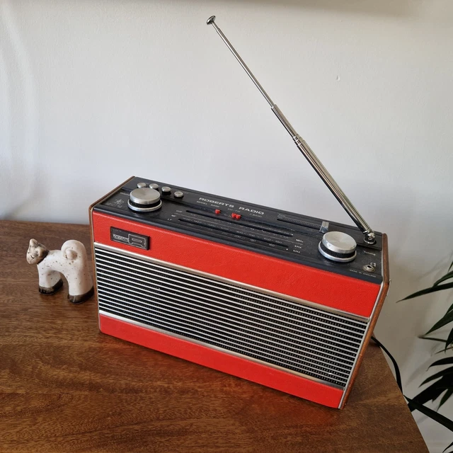 VINTAGE ROBERTS RADIO R800 - Red, Brown, Black - Working - LW MW and FM ...