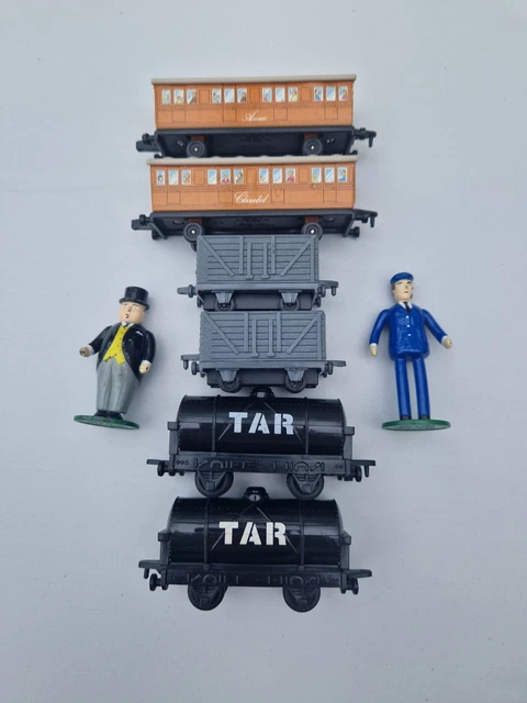 ERTL THOMAS THE Tank Engine & Friends - Carriage Bundle 1 £4.00 ...