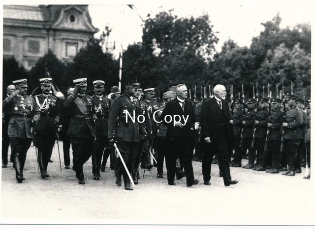 FOTO LETTLAND Riga Hohe Generäle Politiker schreiten Soldaten ab X193 ...