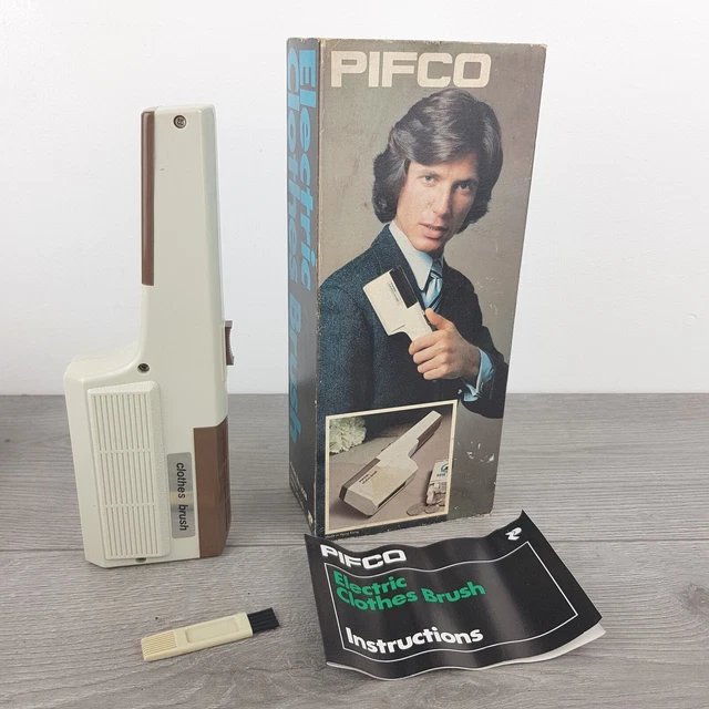VINTAGE PIFCO CORDLESS Electric Clothes Brush 1970s Retro Boxed Prop TV ...