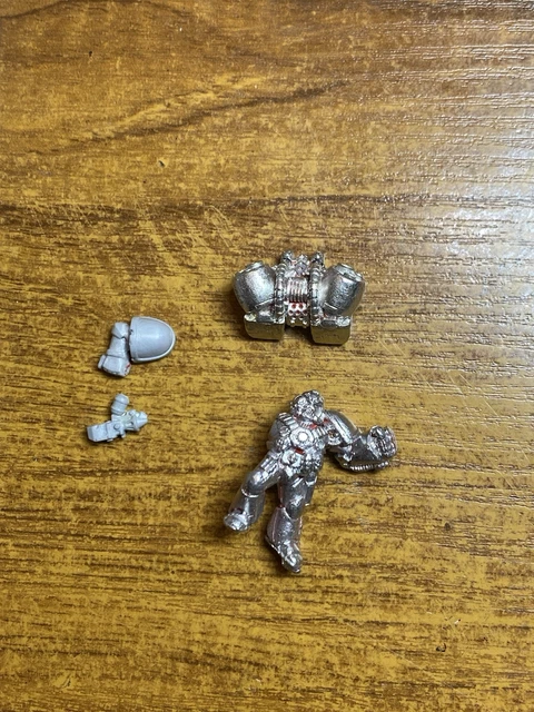 WARHAMMER 40K SPACE Marine Assault Marine Captain 2nd edition OOP £16. ...