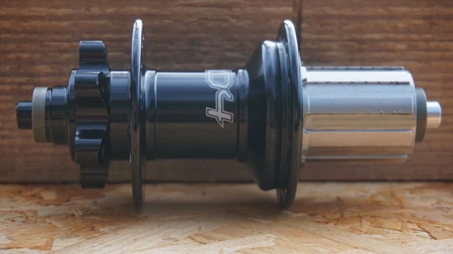 HOPE PRO 4 Rear hub 6-bolt 32 holes - black STEEL FREEHUB $199.00 ...