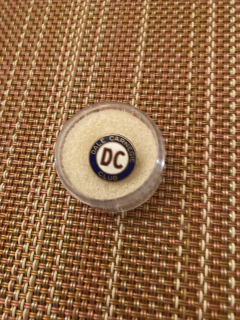 VINTAGE DALE CARNEGIE Club DC Gold Metal White, Red & Blue Enamel Lapel ...