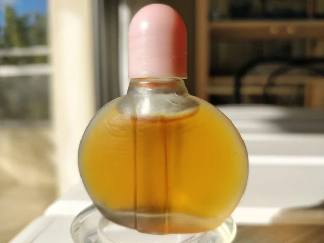 MINIATURE DE PARFUM - Flacon rond avec un bouchon rose - Hauteur de 5,5 ...