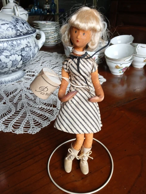 POUPÉE ANCIENNE ANNÉES 60 : la Parisienne de Peynet avec son socle EUR ...