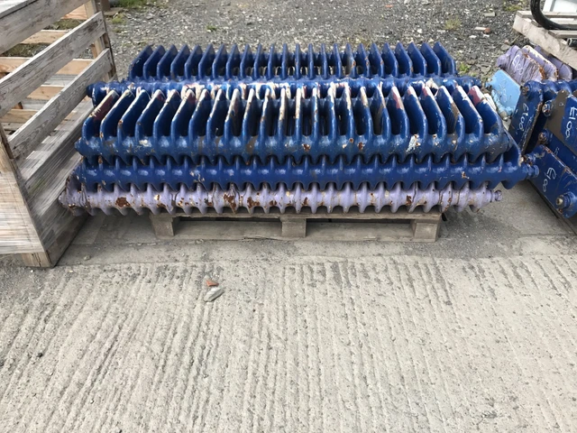 RECLAIMED CAST IRON Radiators £70.00 - PicClick UK
