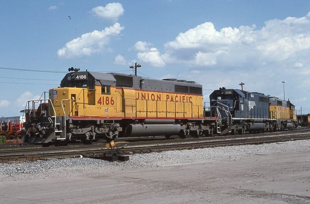 AP ORIGINAL SLIDE Up Union Pacific Sd40-2 #4186+2 - Dolton Il 1989 £2. ...